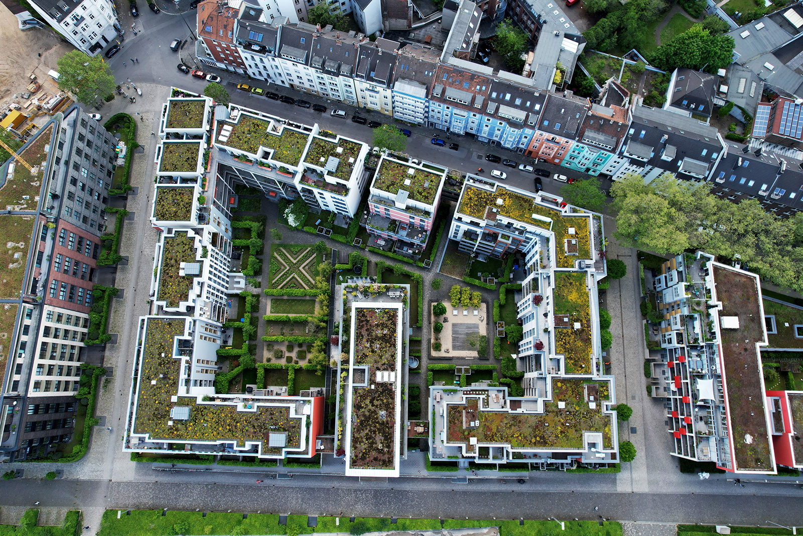 Innovative Roofing Trends for Modern Homes in 2024
